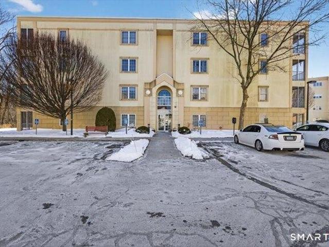 2 bedroom, Hamden CT 06518 LS102478267