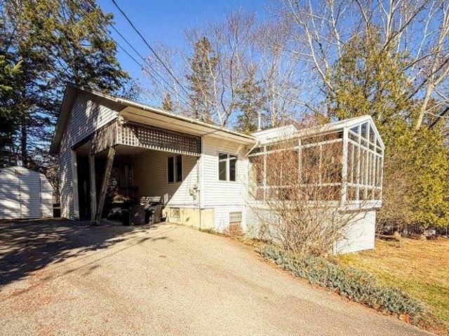 2 bedroom, Hancock ME 04640 102347114