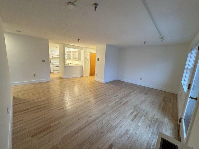 2 bedroom, Hanover NH 03755 LS102443948