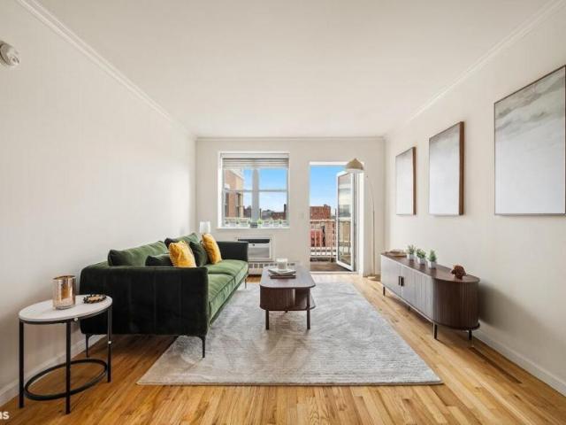 2 bedroom, Harlem NY 98818352