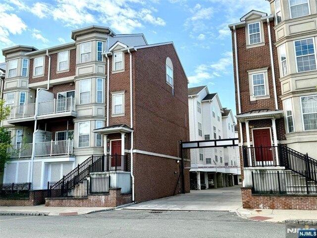 2 bedroom, Harrison NJ 07029 101896825