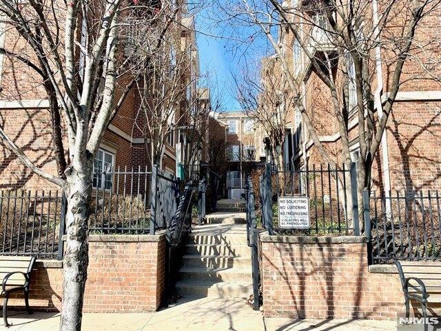 2 bedroom, Harrison NJ 07029 102063909