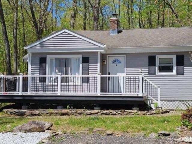2 bedroom, Hebron CT 06231 103159423