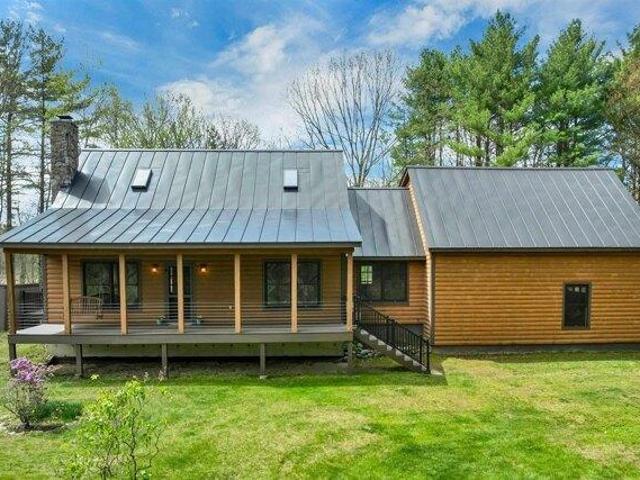 2 bedroom, Henniker NH 03242 102442562