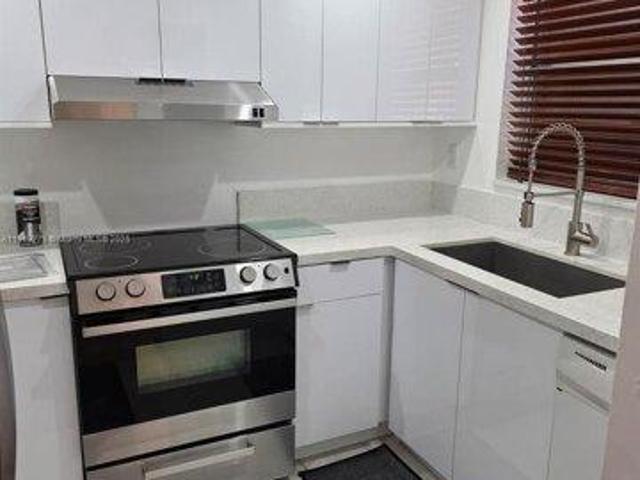 2 bedroom, Hialeah FL 33012 96733758