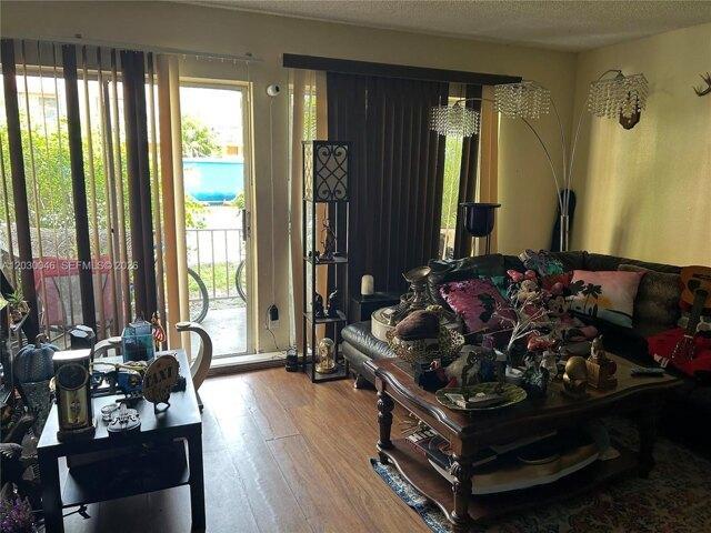 2 bedroom, Hialeah FL 33015 104899029