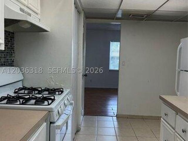 2 bedroom, Hialeah FL 33015 104900182