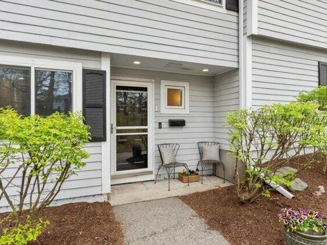 2 bedroom, Hingham MA 02043 102729522