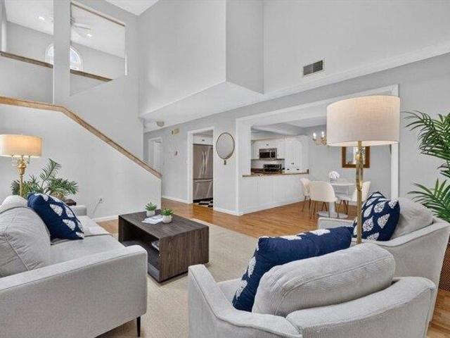 2 bedroom, Hingham MA 02043 105189815
