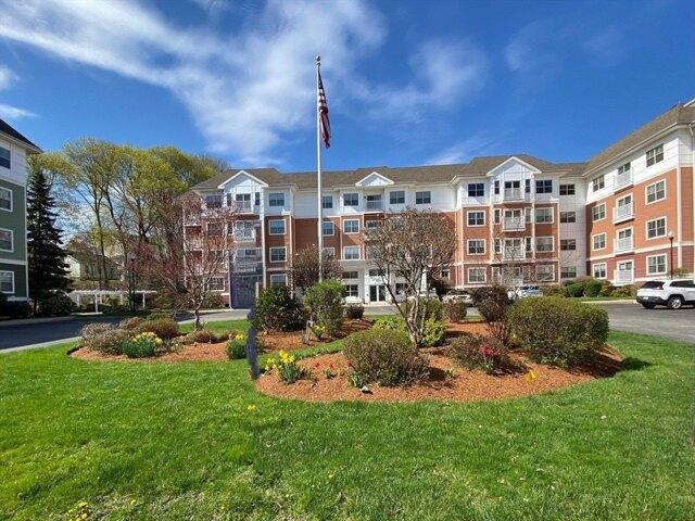 2 bedroom, Hudson MA 01749 104789818