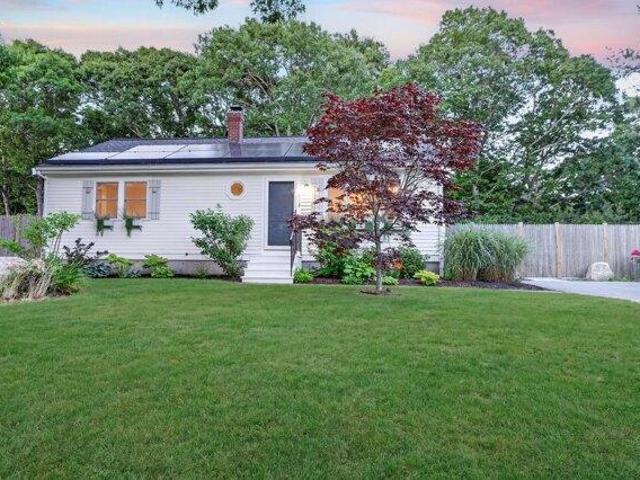2 bedroom, Hyannis MA 02601 105107282