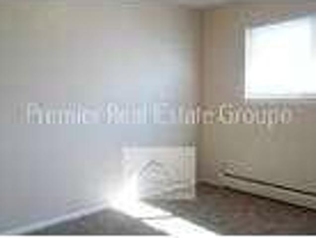 2 bedroom in Colorado Springs CO 80915