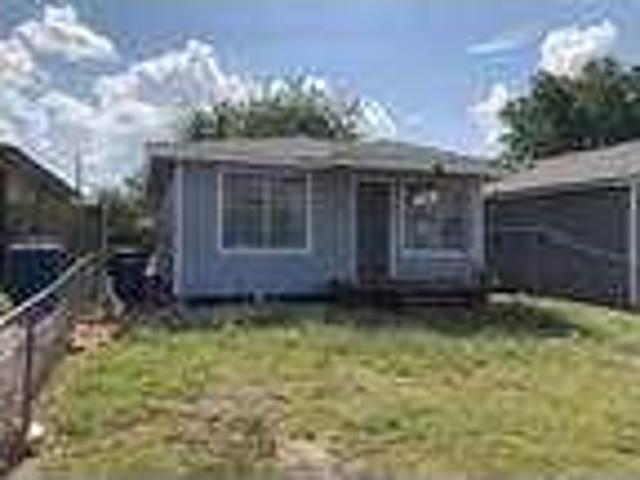 2 bedroom in Corpus Christi Texas 78416