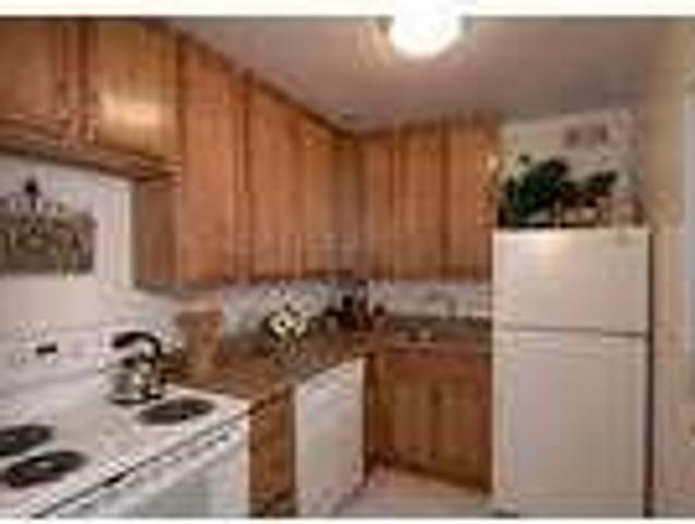 2 bedroom in Chicago IL 60649