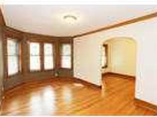 2 bedroom in Chicago IL 60618