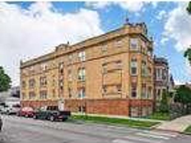 2 bedroom in Chicago IL 60639