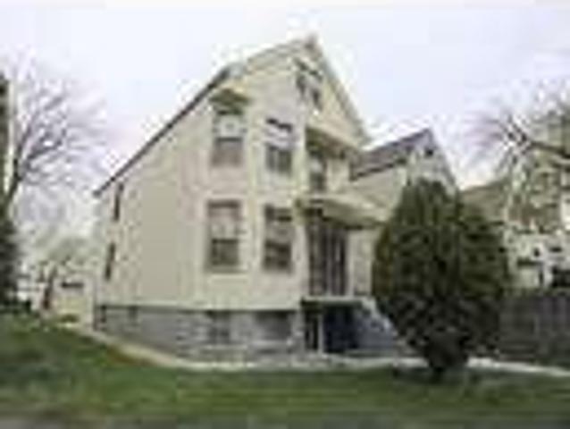 2 bedroom in Chicago Illinois 60639
