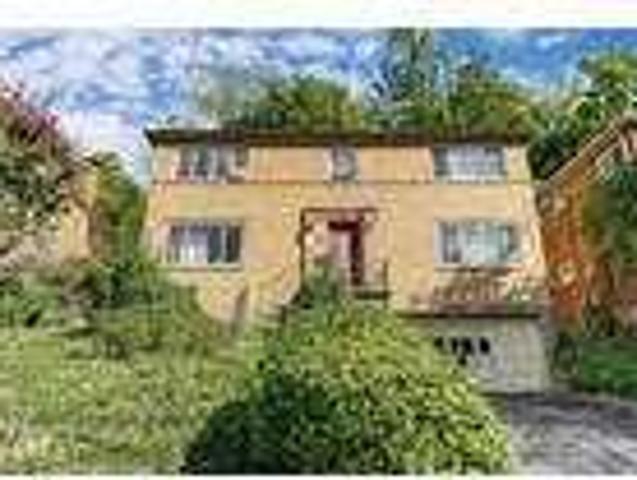 2 bedroom in Cincinnati OH 45220