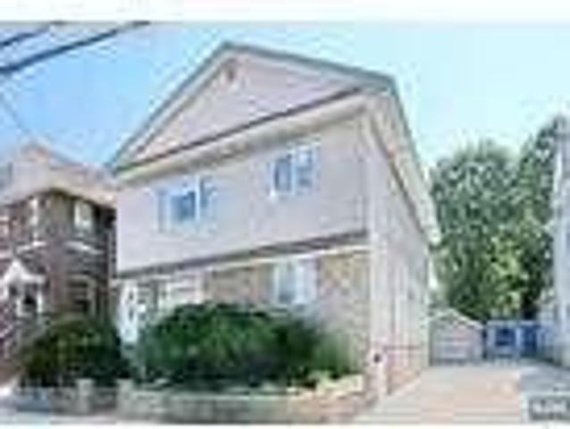 2 bedroom in Cliffside Park New Jersey 07010