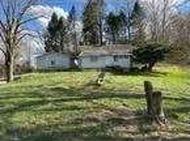 2 bedroom in Alum Creek WV 25003