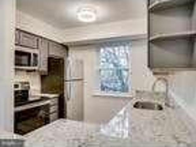 2 bedroom in Arlington VA 22209