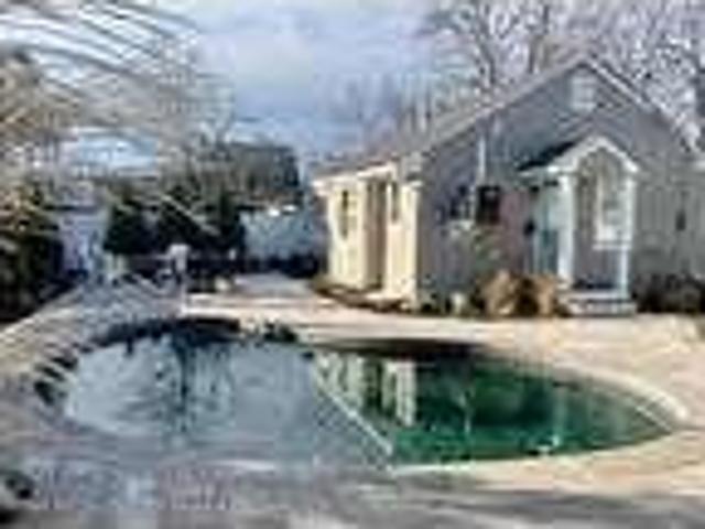 2 bedroom in Bay Head New Jersey 08742