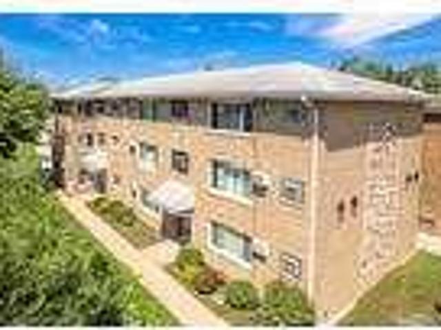 2 bedroom in Blue Island Illinois 60406