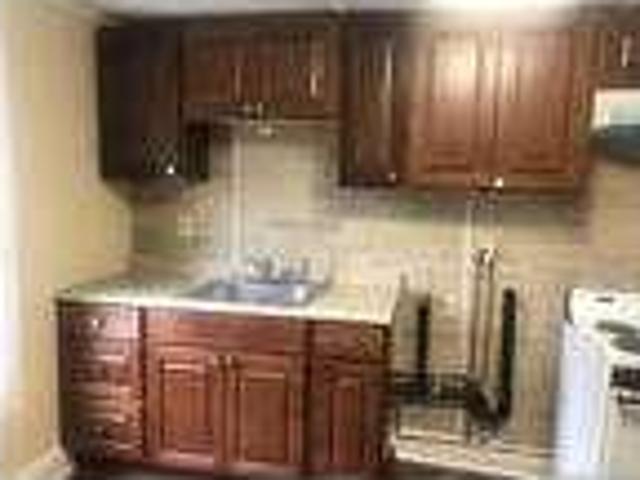 2 bedroom in Glastonbury Connecticut 06033