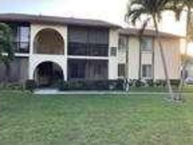 2 bedroom in Greenacres FL 33463