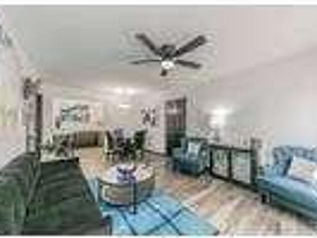 2 bedroom in Dallas TX 75224