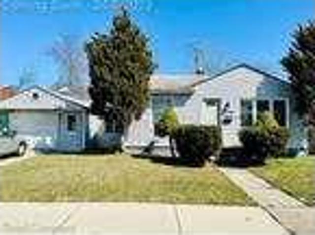 2 bedroom in Detroit MI 48234