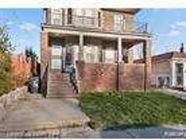 2 bedroom in Detroit Michigan 48215