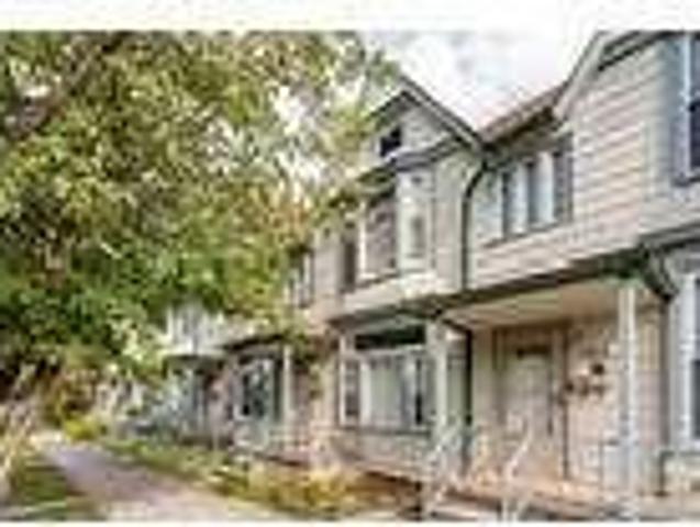 2 bedroom in Detroit Michigan 48216