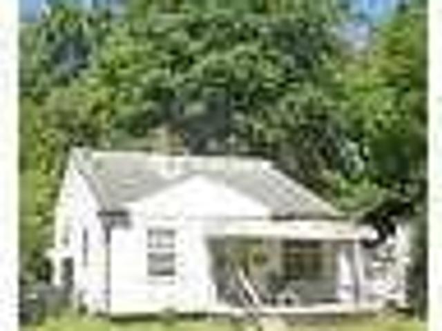 2 bedroom in Detroit Michigan 48223