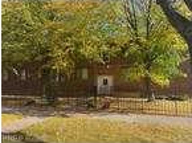2 bedroom in Detroit Michigan 48238