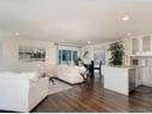 2 bedroom in Del Mar California 92014