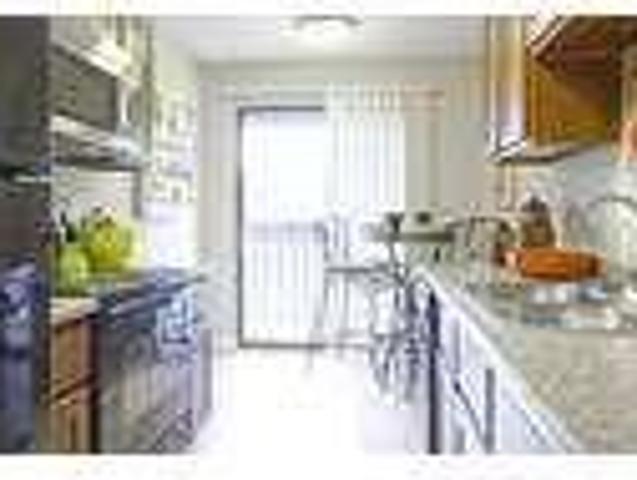 2 bedroom in Denver CO 80237