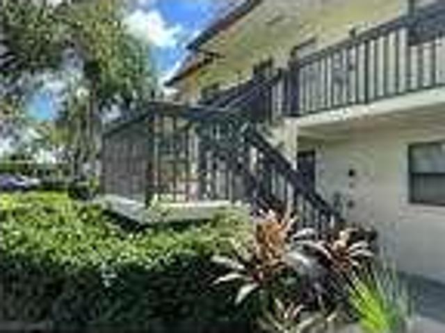 2 bedroom in Fort Myers Florida 33919