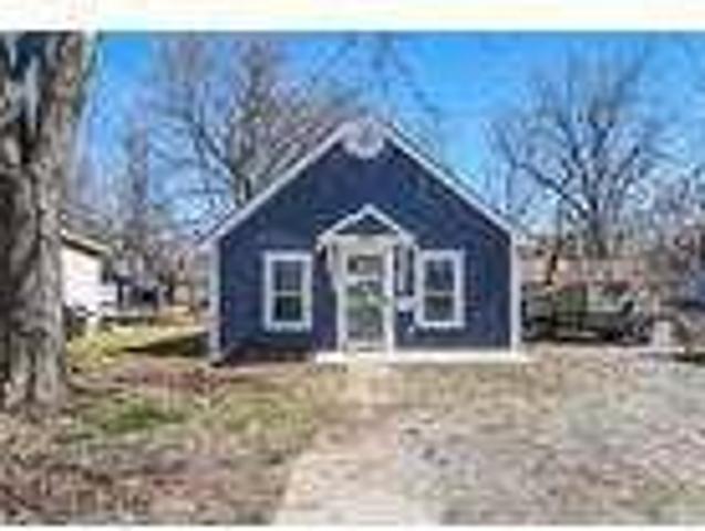 2 bedroom in Kansas City KS 66104