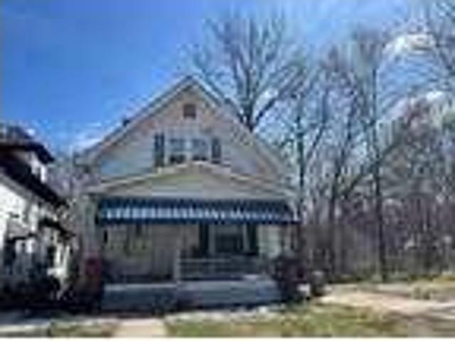2 bedroom in Kansas City MO 64127