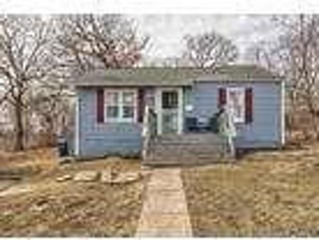 2 bedroom in Kansas City MO 64132