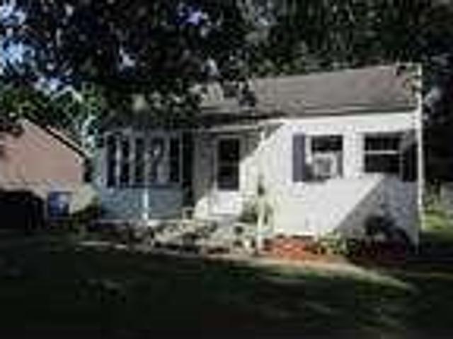 2 bedroom in Kingsford Heights Indiana 46346