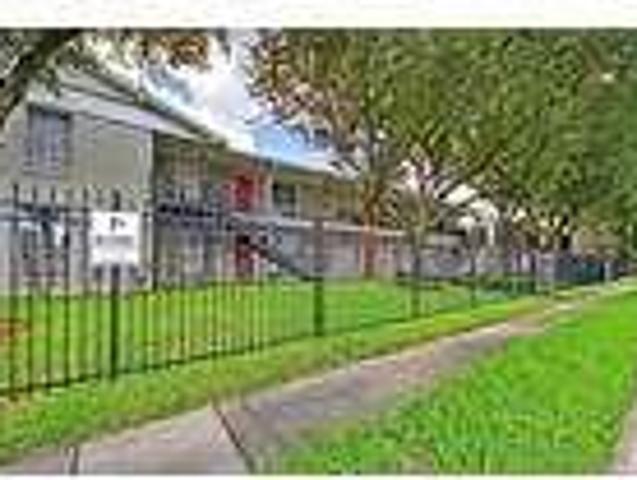 2 bedroom in Houston Texas 77016
