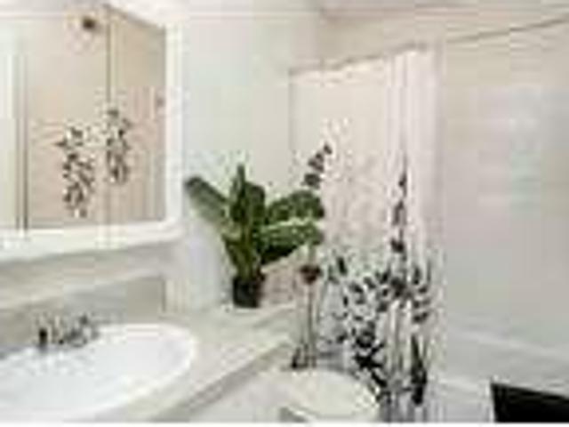 2 bedroom in Houston TX 77057