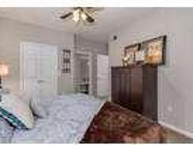 2 bedroom in Houston TX 77090
