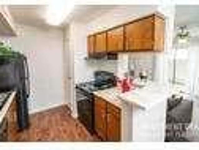 2 bedroom in Houston TX 77014