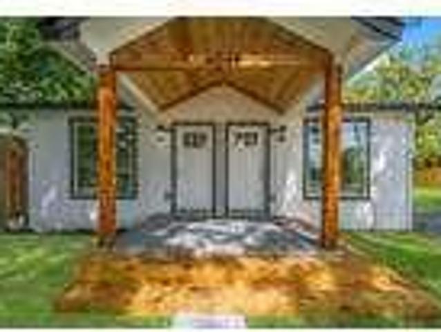 2 bedroom in Houston TX 77026