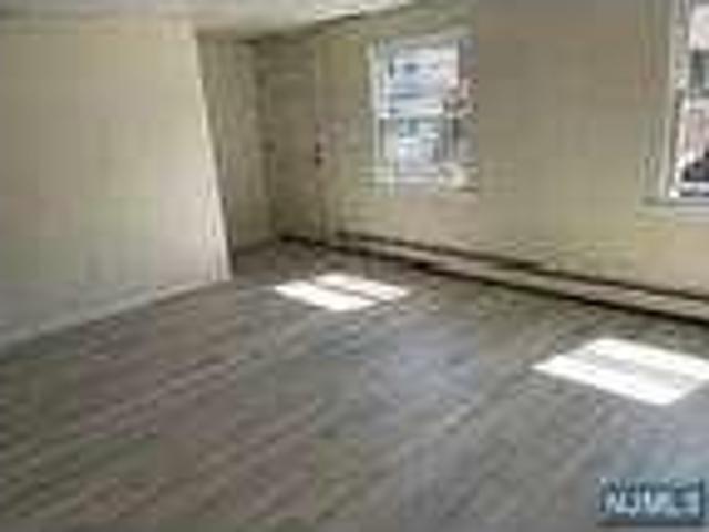 2 bedroom in Harrison NJ 07029