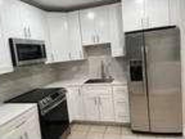 2 bedroom in Hialeah FL 33010
