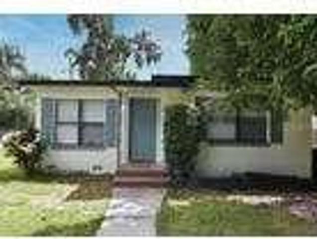 2 bedroom in Orlando FL 32803